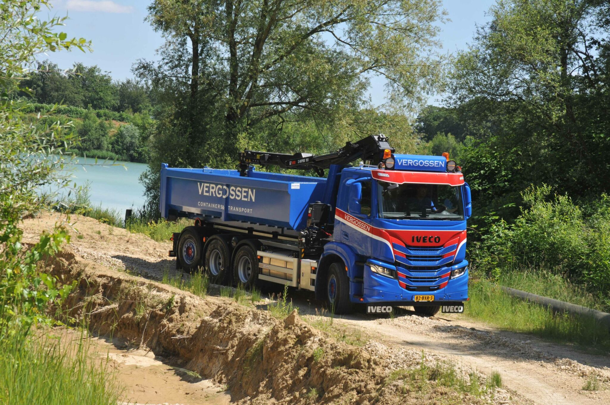 Vergossen zet X-Way containerwagen op de weg