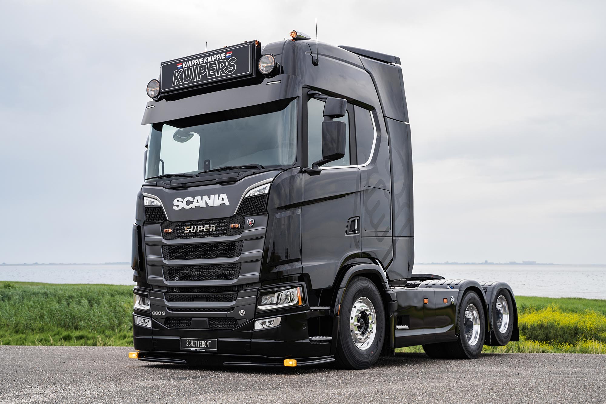 'Knippie Knippie' slaat nieuwe weg in met eigen Scania 660S