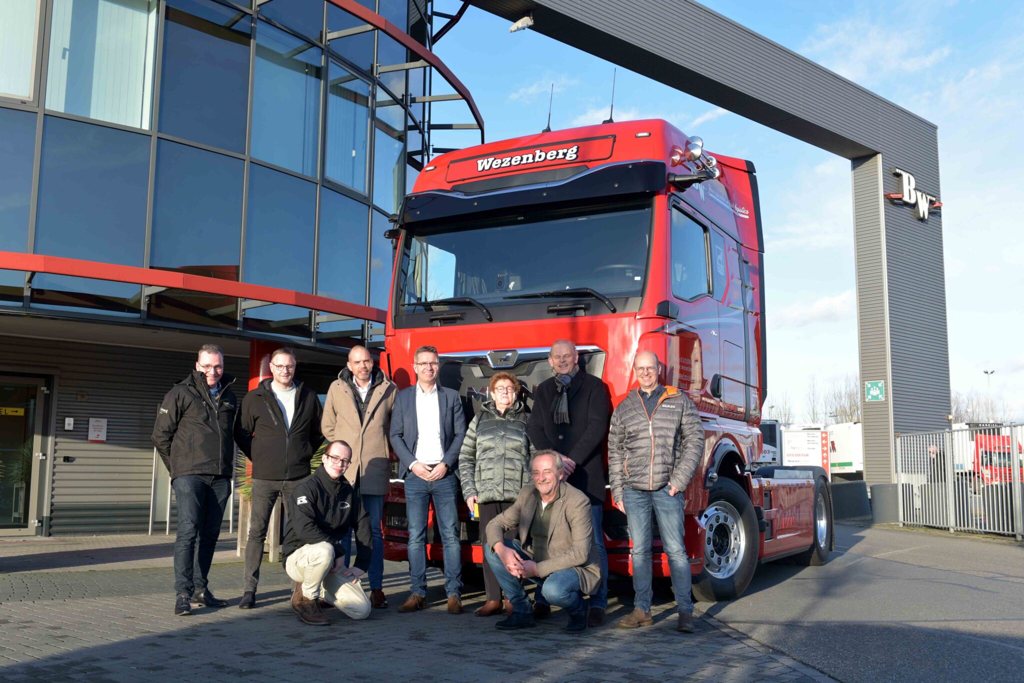 B. Wezenberg neemt drie MAN eTGX trekkers in gebruik