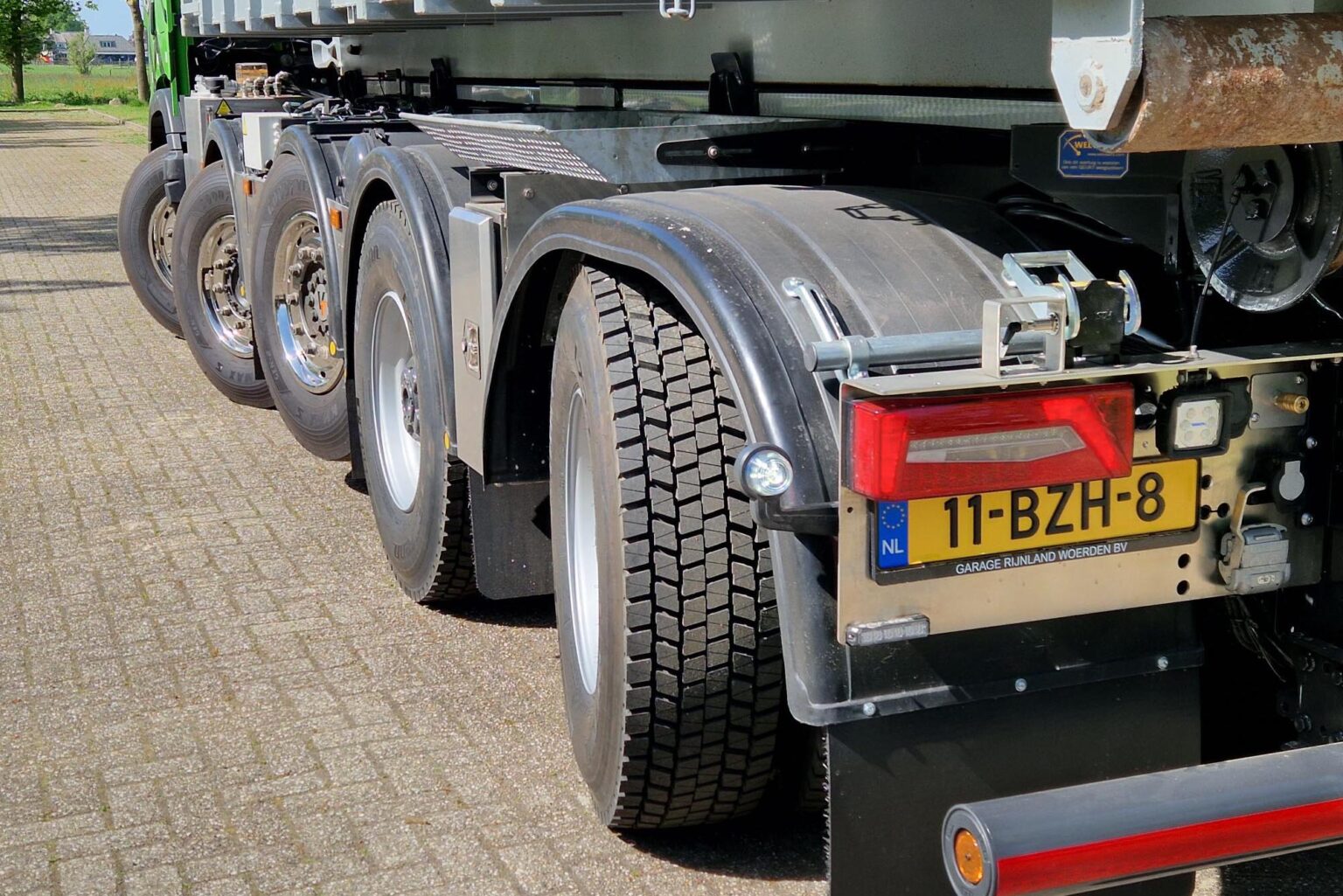 50 tons Scania G560 10x4 Wide-Spread