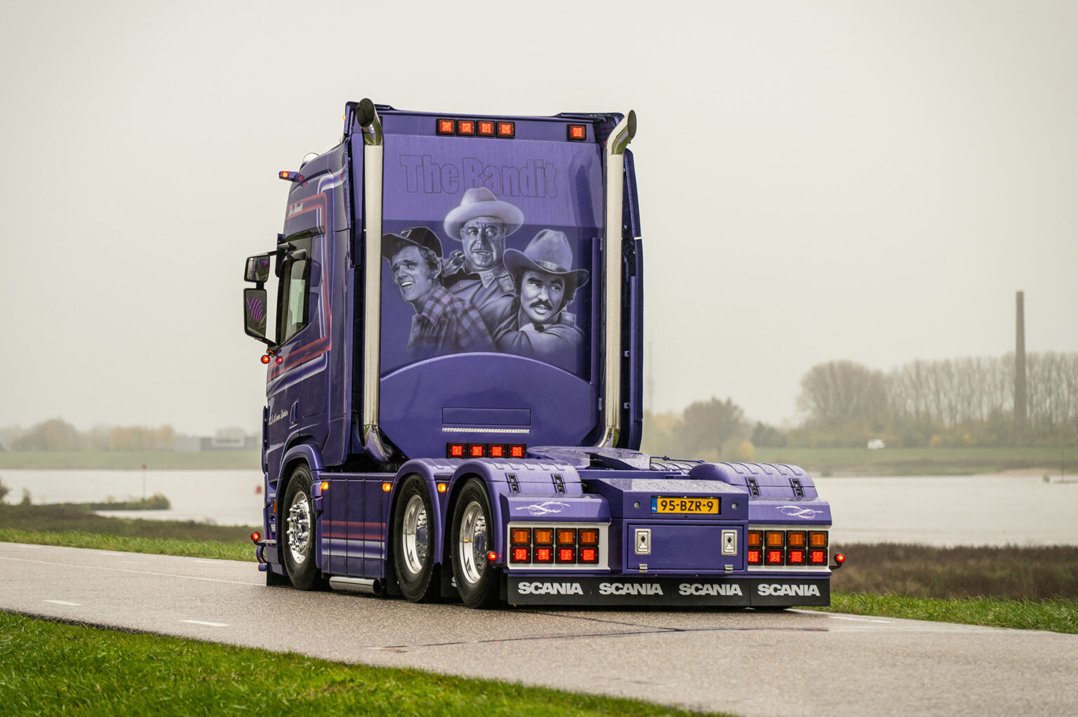 Scania R770 V8 6x2 voor H.J.A. van Dalen Transport